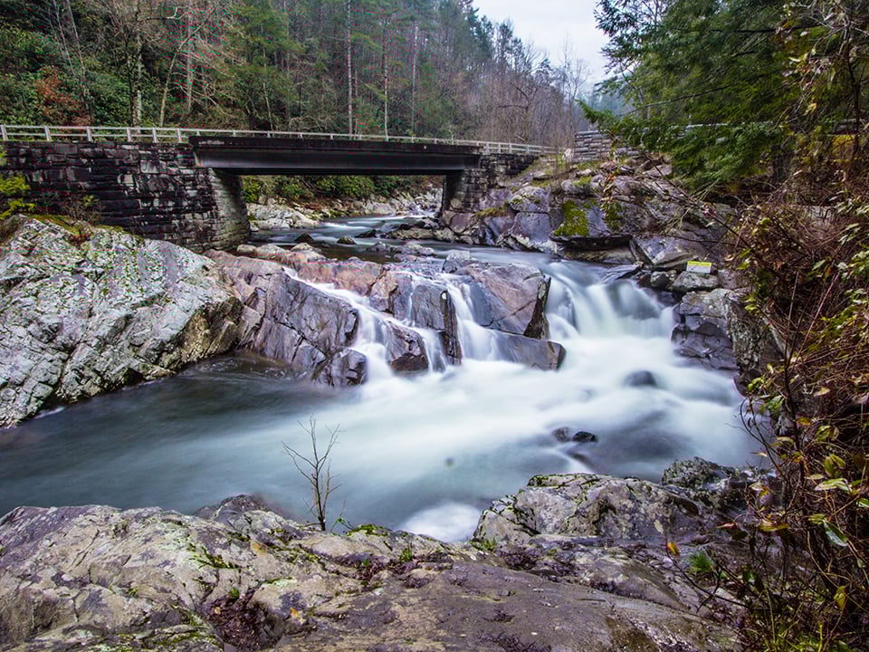 13 Amazing Waterfalls Near Gatlinburg for Every Skill Level