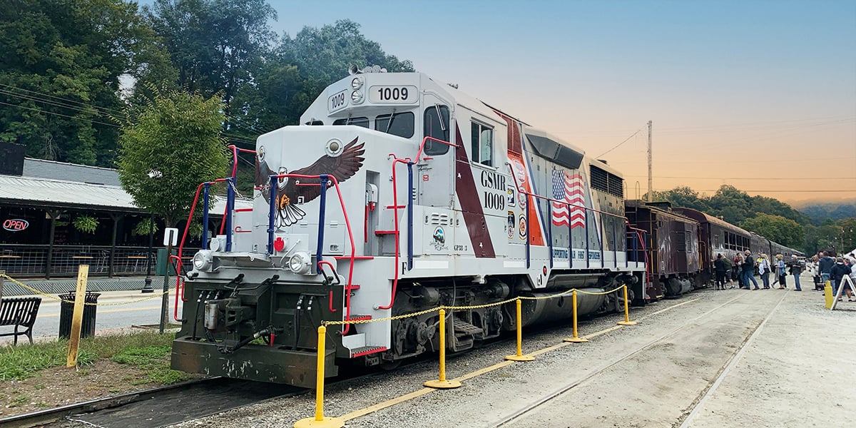 The Scenic Train Ride in the Great Smoky Mountains You Need To Try