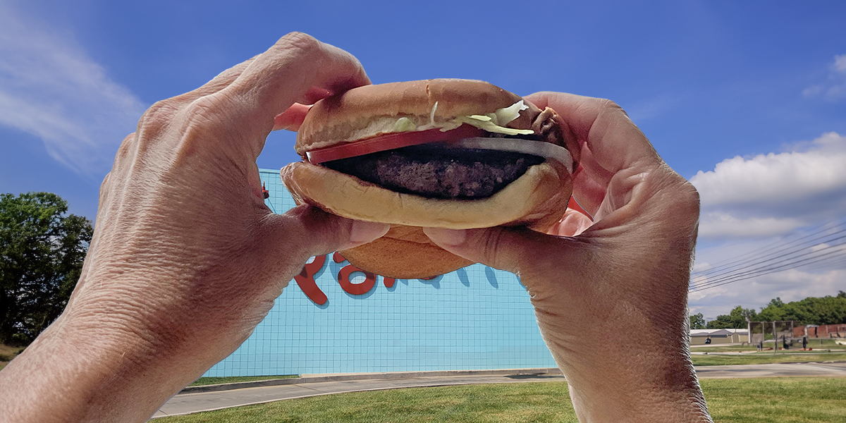 Why People Are Obsessed With This Bizarre-Looking Burger Joint Near the ...